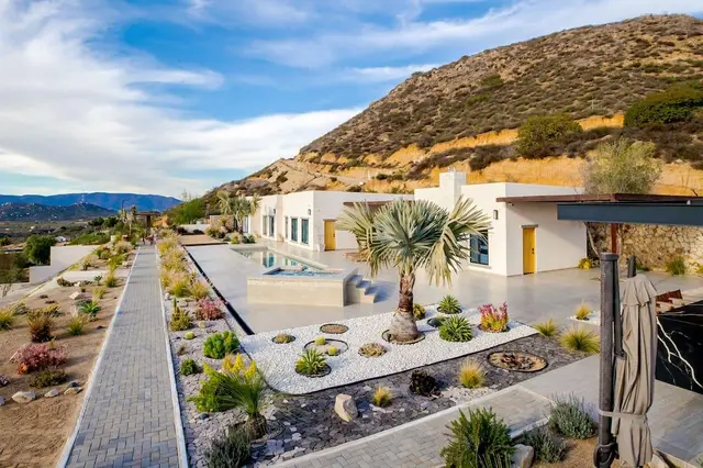 Relax and Unwind: Your Baja Oasis Awaits!
